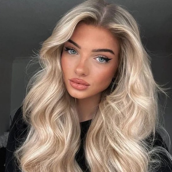Fashiondeityshair | Accessories | 22 Blonde Ombr Beach Body Wavy Lace ...